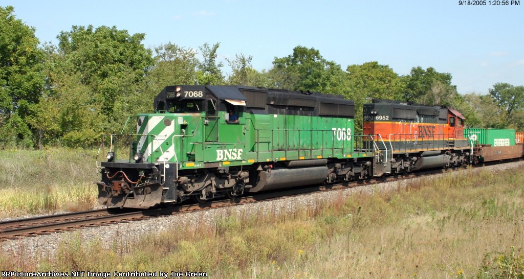 BNSF 7068